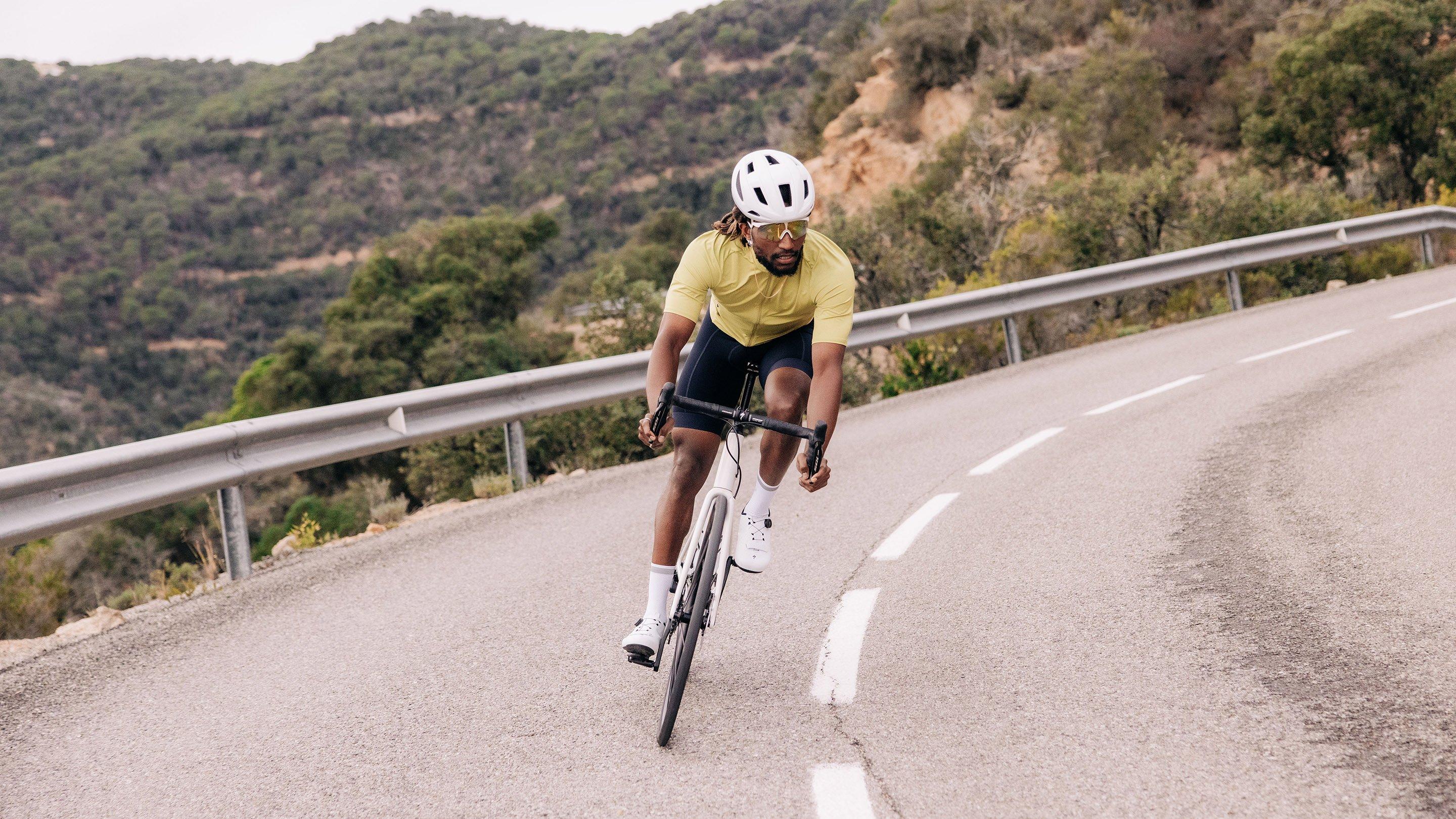 男士 Foundation 背带骑行短裤 | Specialized.com.cn